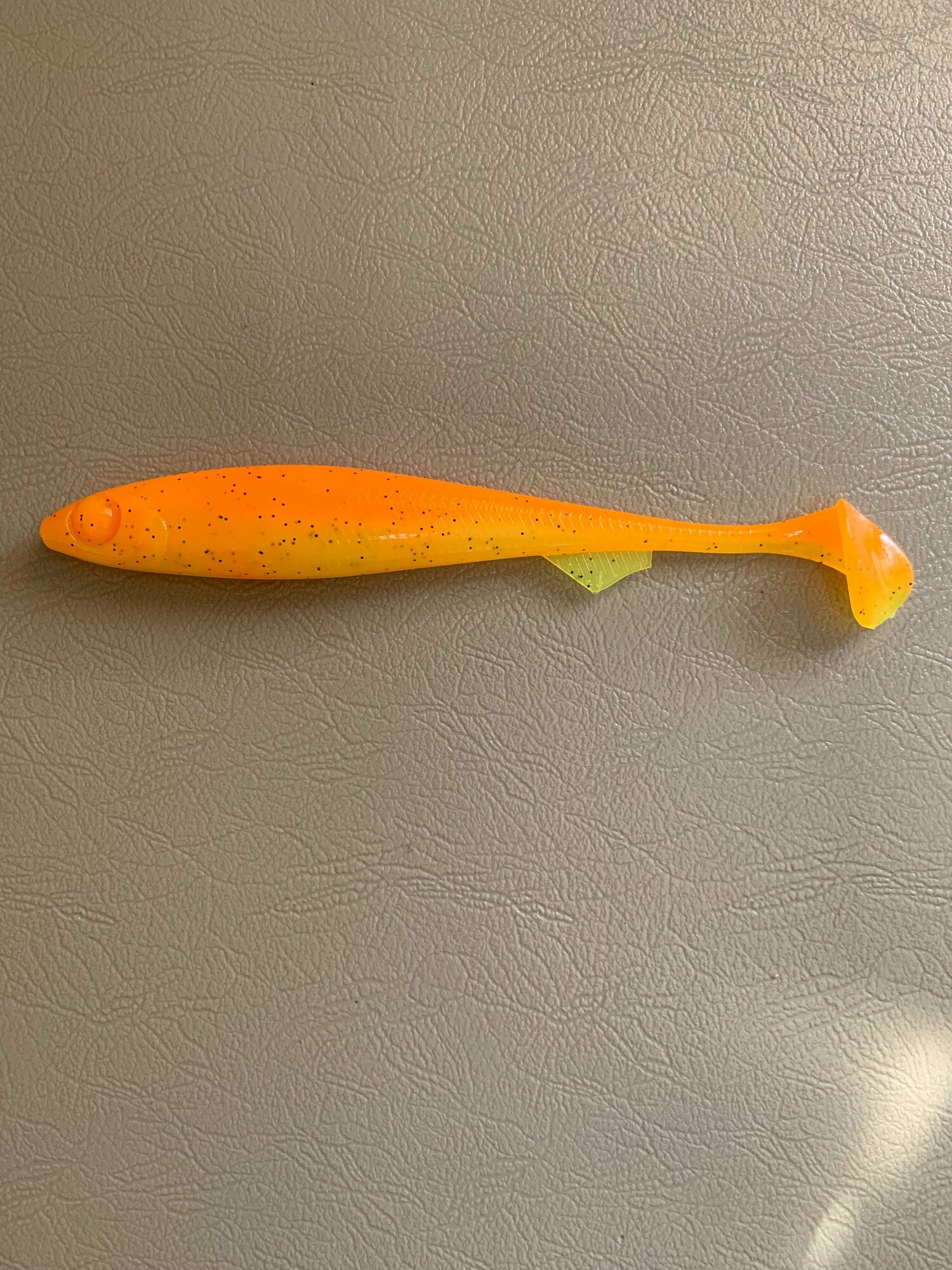 Мягкая силиконовая приманка Килька Про 20 см,1шт, (свимбейт/ джеркбейт), Оранжево-лимонный (Orange-Lemon).