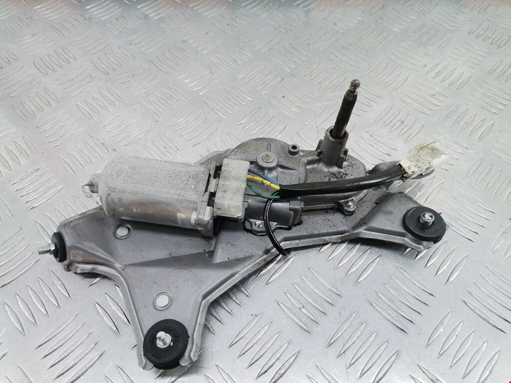 Моторчик стеклоочистителя задний Toyota Prius 2 (XW20) 8513047010 арт. 1745186