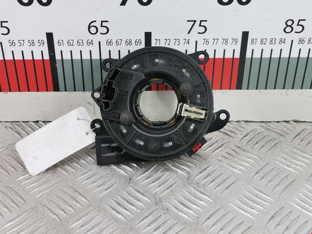 Коммутационный центр в рулевой колонке BMW 3-Series (E46) 61318379091 арт. 1433424