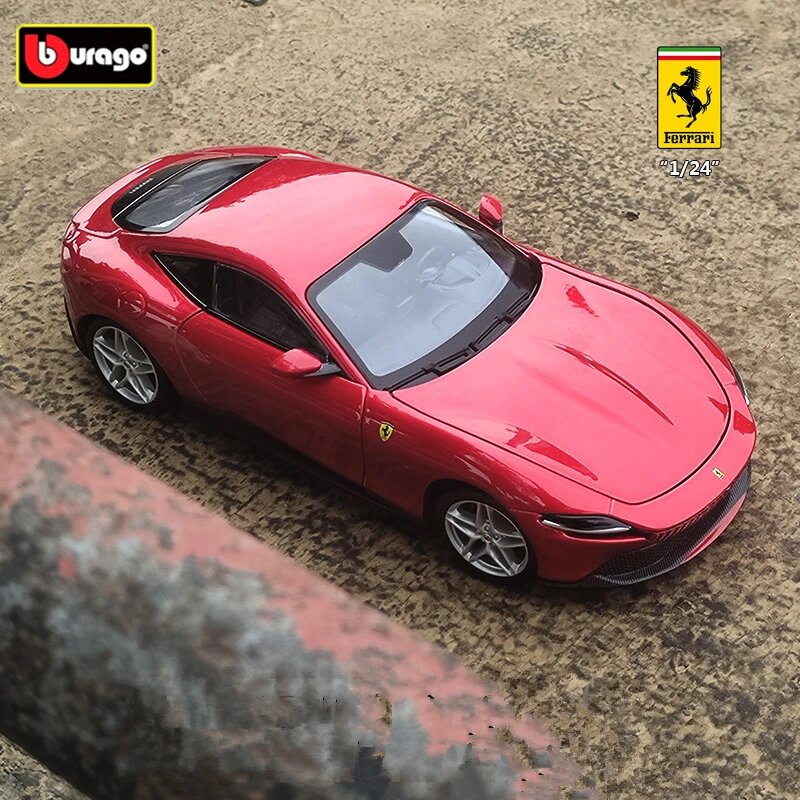 Металлическая модель Ferrari Roma Bburago 1:24, цвет Silvery