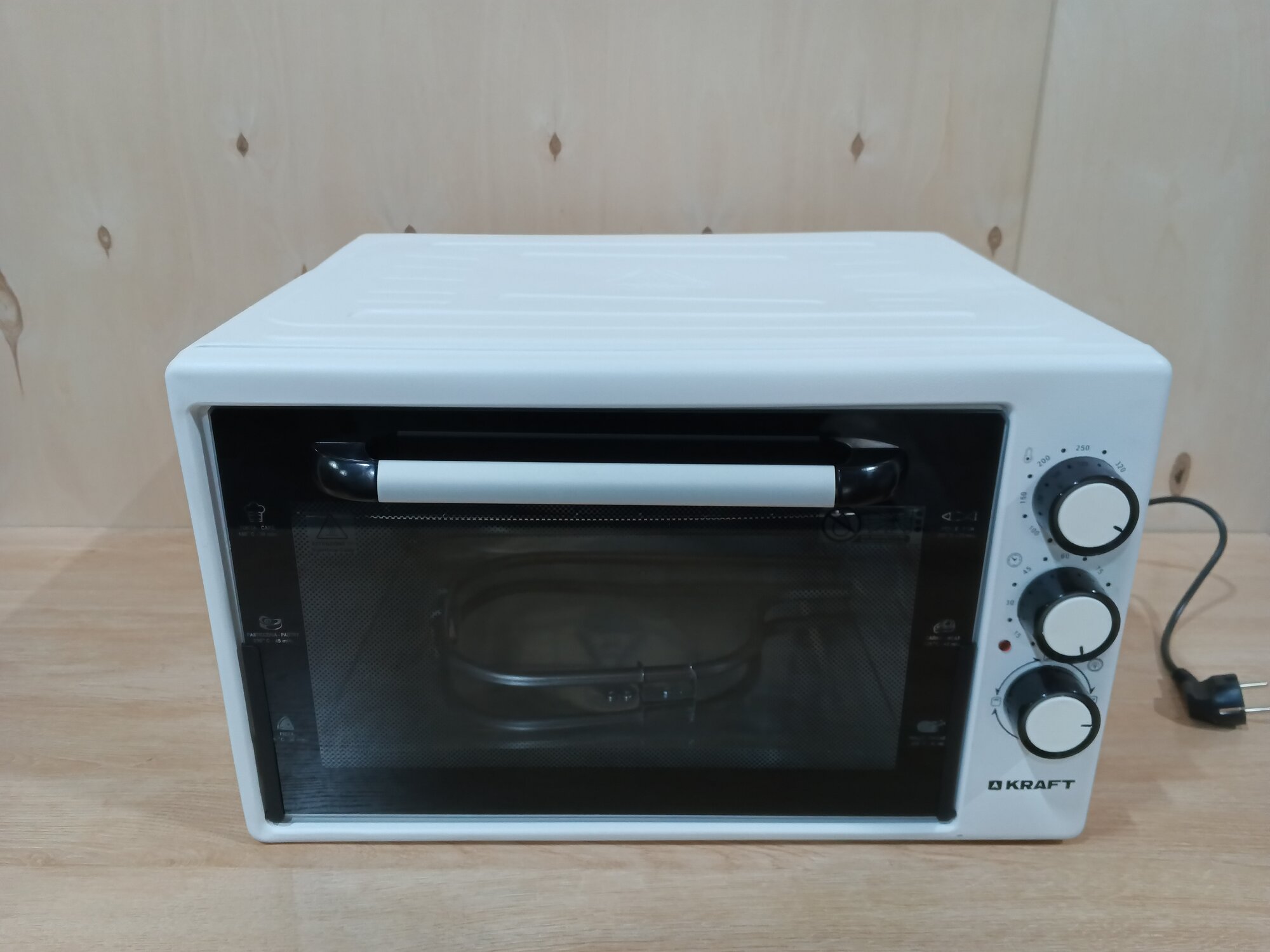 Мини-печь Kraft KM-MV3801W, белый