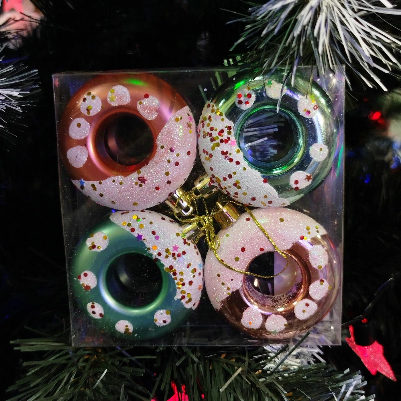 Набор шаров "Пончики", новогодние, пластик, 4 шт, 7 см, зеленый