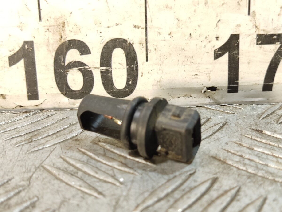 Датчик температуры воздуха OPEL Vectra B 12129596