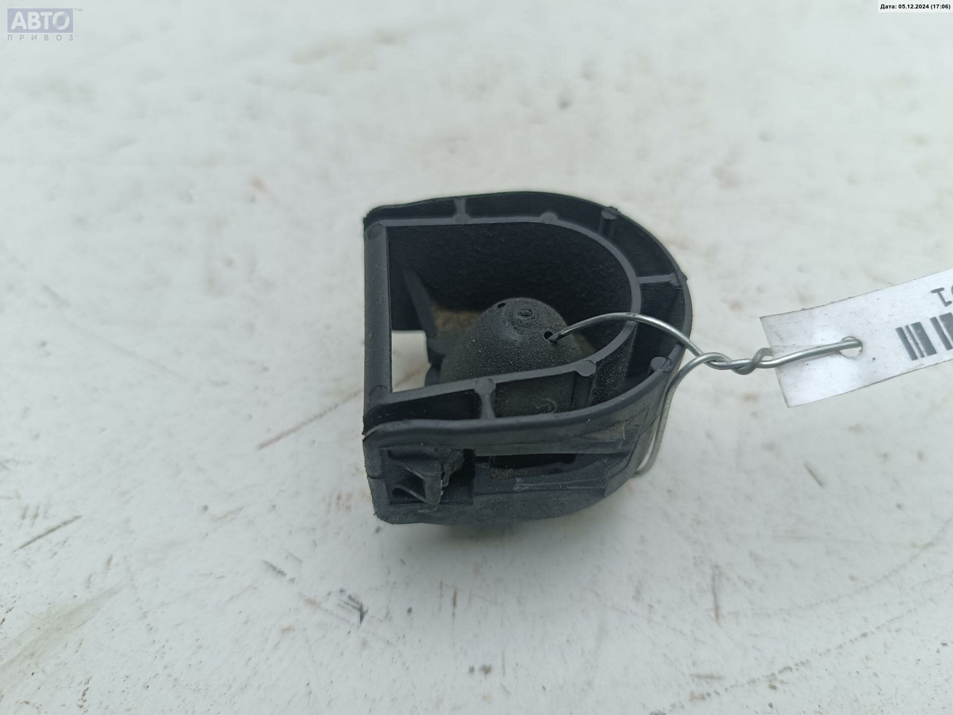 Кронштейн радиатора Peugeot 407