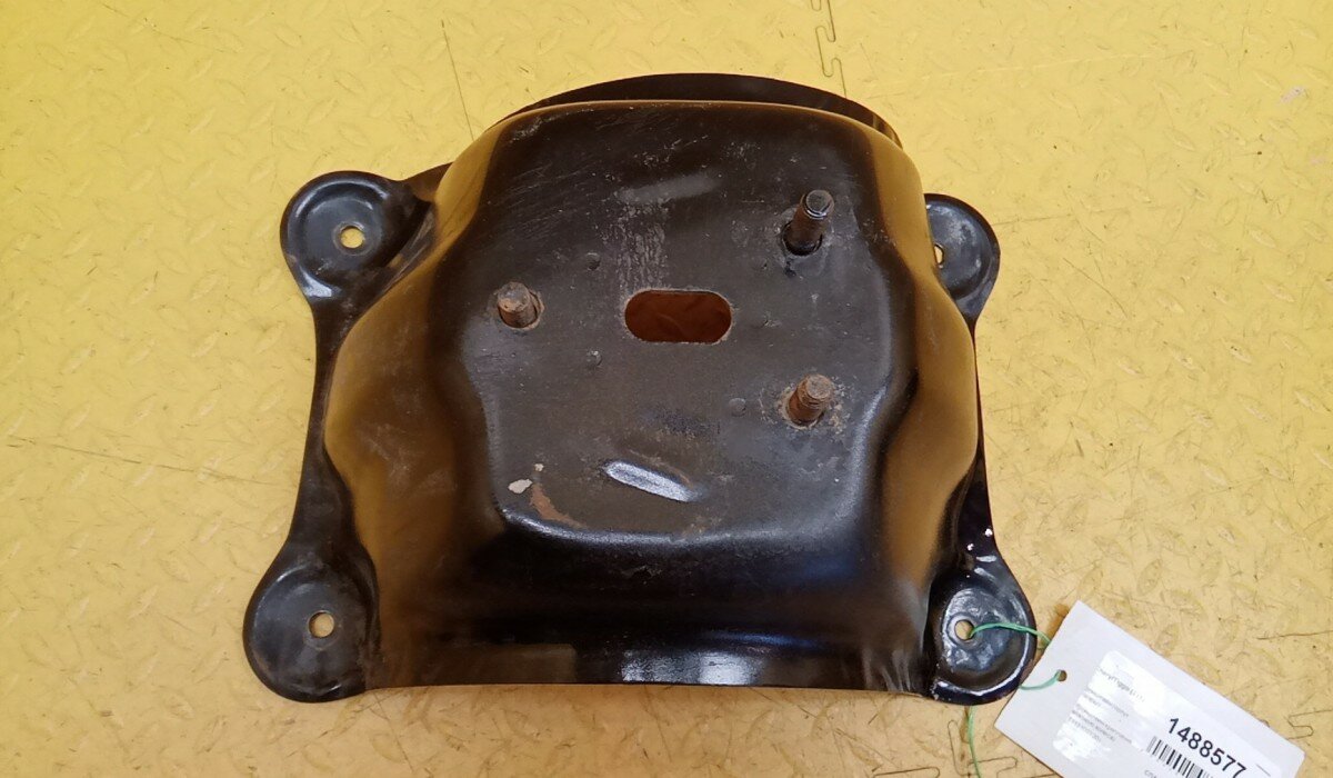 Кронштейн (сопут. товары) Tiggo (T11) Chery T113100120