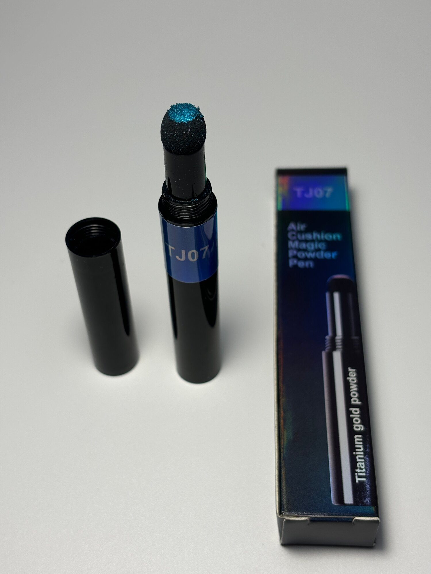 Втирка для ногтей зеркальная для маникюра металлическая синяя в карандаше