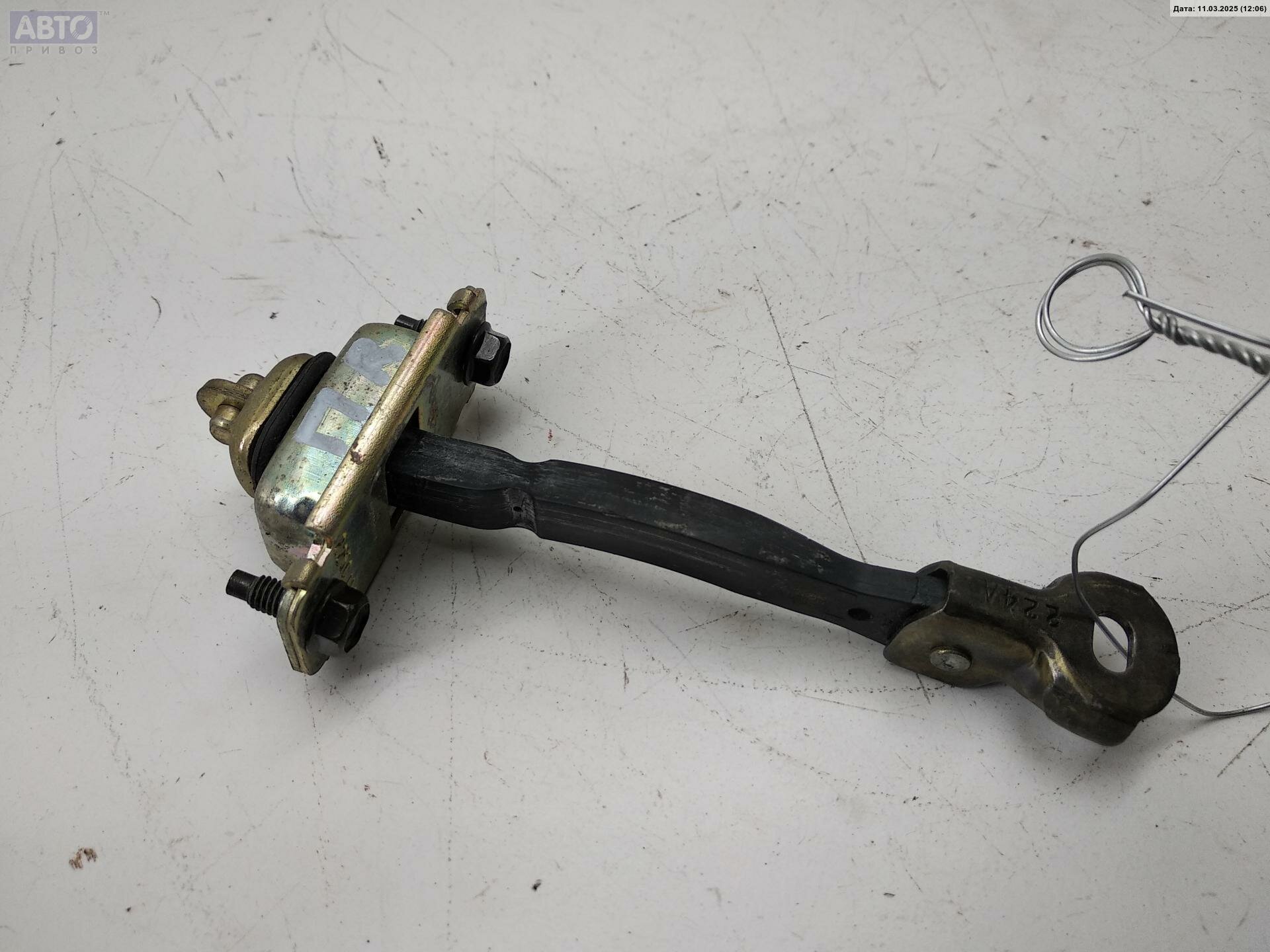 Ограничитель открывания двери передней Mazda 6 (2002-2007) GG/GY