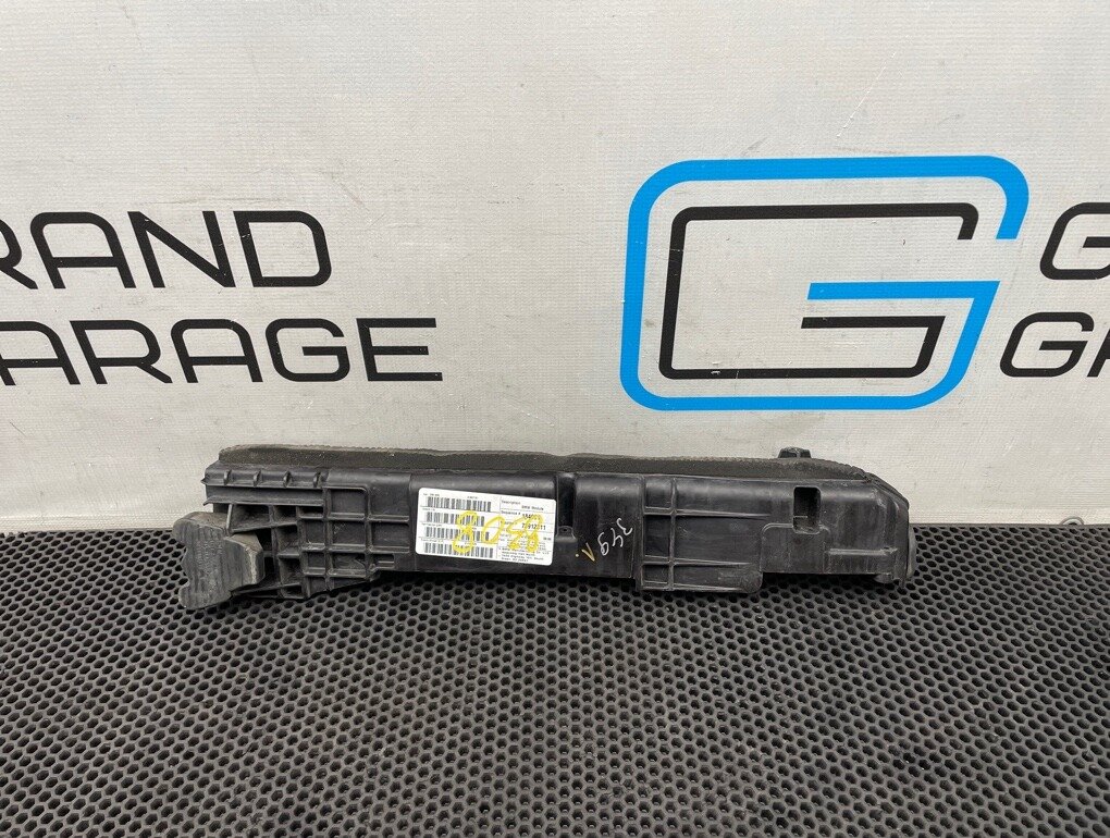 Кронштейн радиатора BMW X3 2012 F25 N55B30A 3.0 арт. 97620