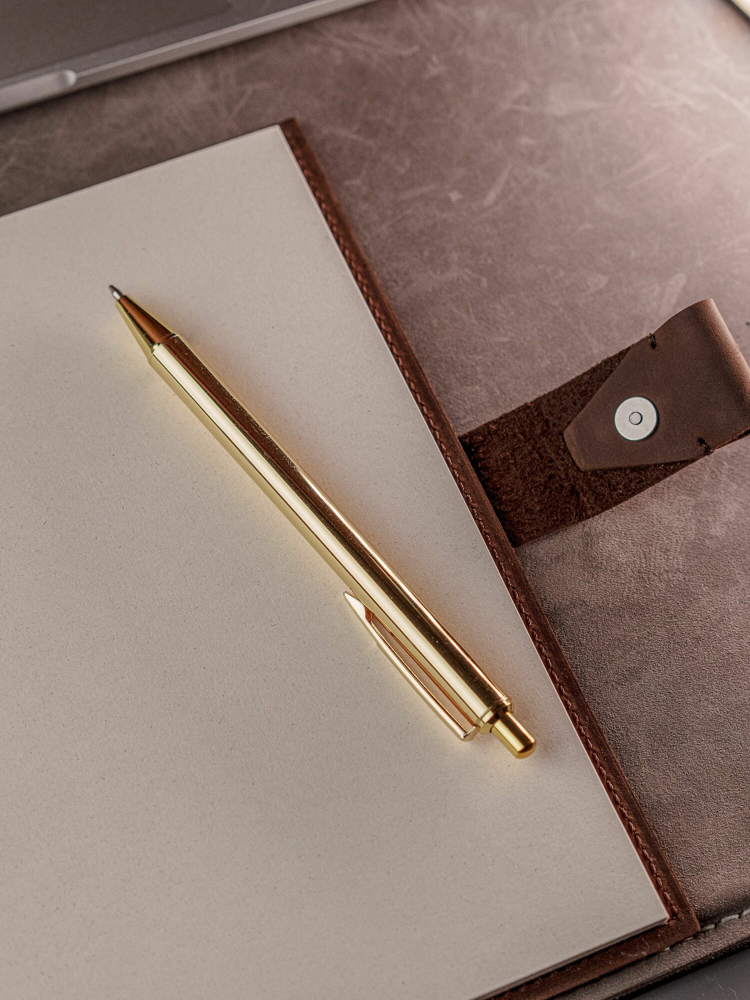 Красивая шариковая ручка с клипом, металлическая автоматическая подарочная ручка черная