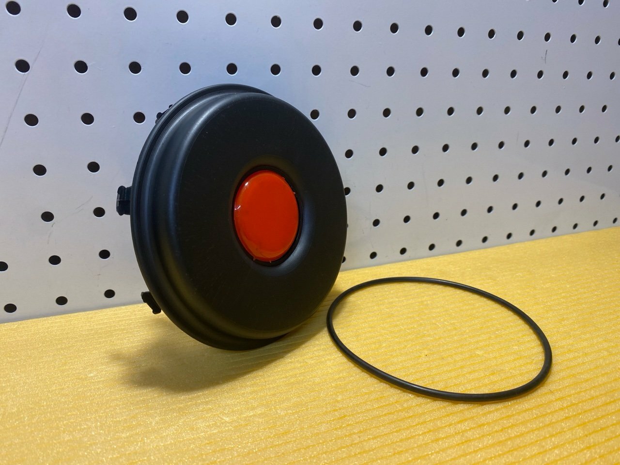 Крышка ступицы колеса прицепа SAF (САФ) пластиковая D=120mm 131x37,5