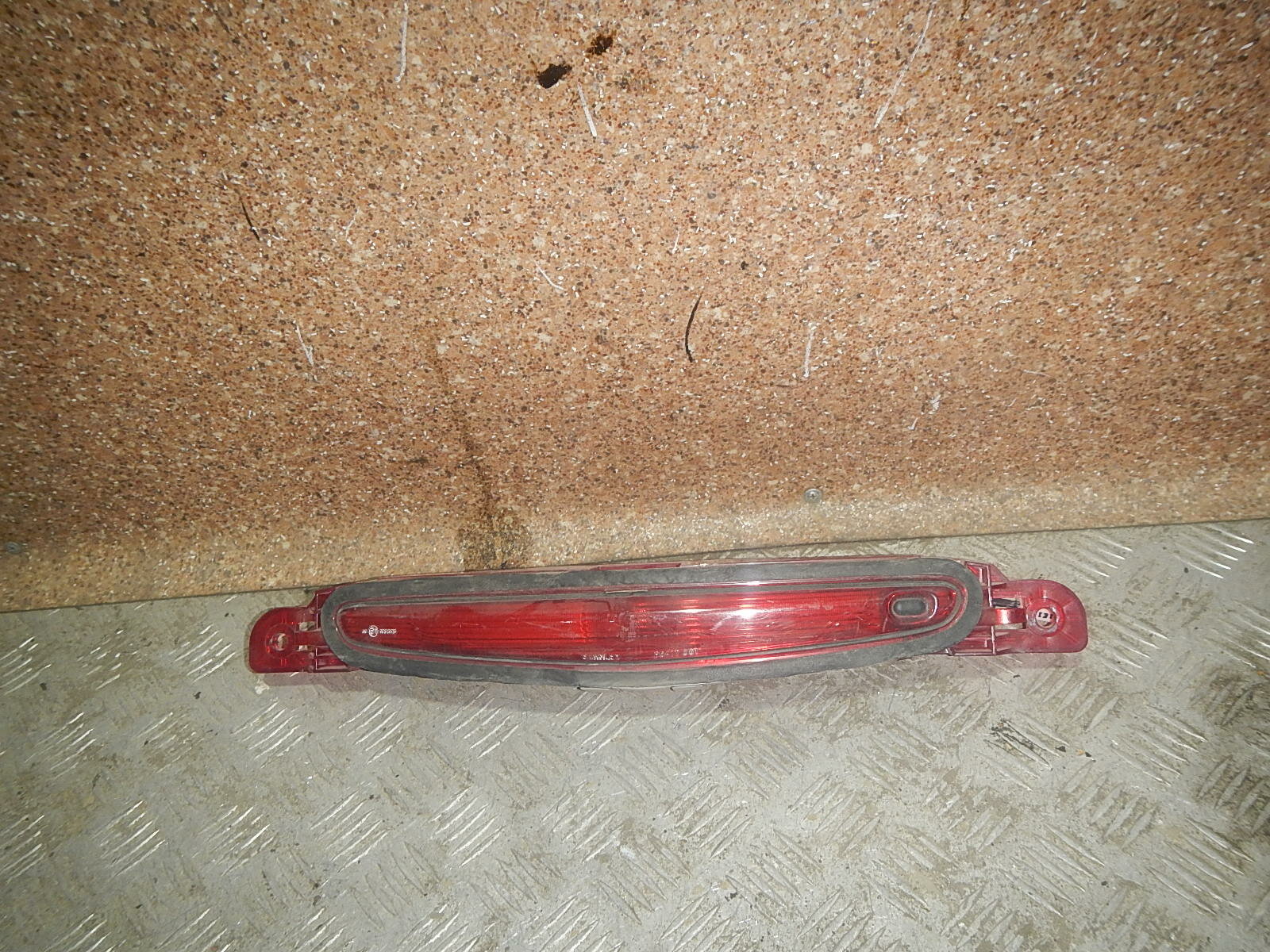 Б/У Фонарь задний (стоп сигнал), Mazda (Мазда)-3 (BL) (09-) MAZDA 3 (BL) (09-13) Седан. Царапины. 369501 MAZDA арт. BBM55...