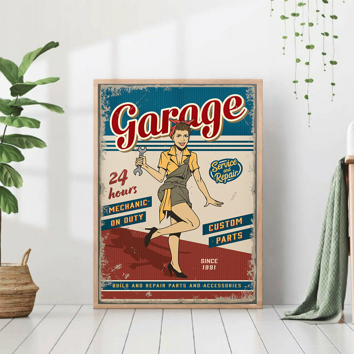 Постер "Ретро девушка гараж" 50x70 без рамки на стену для интерьера
