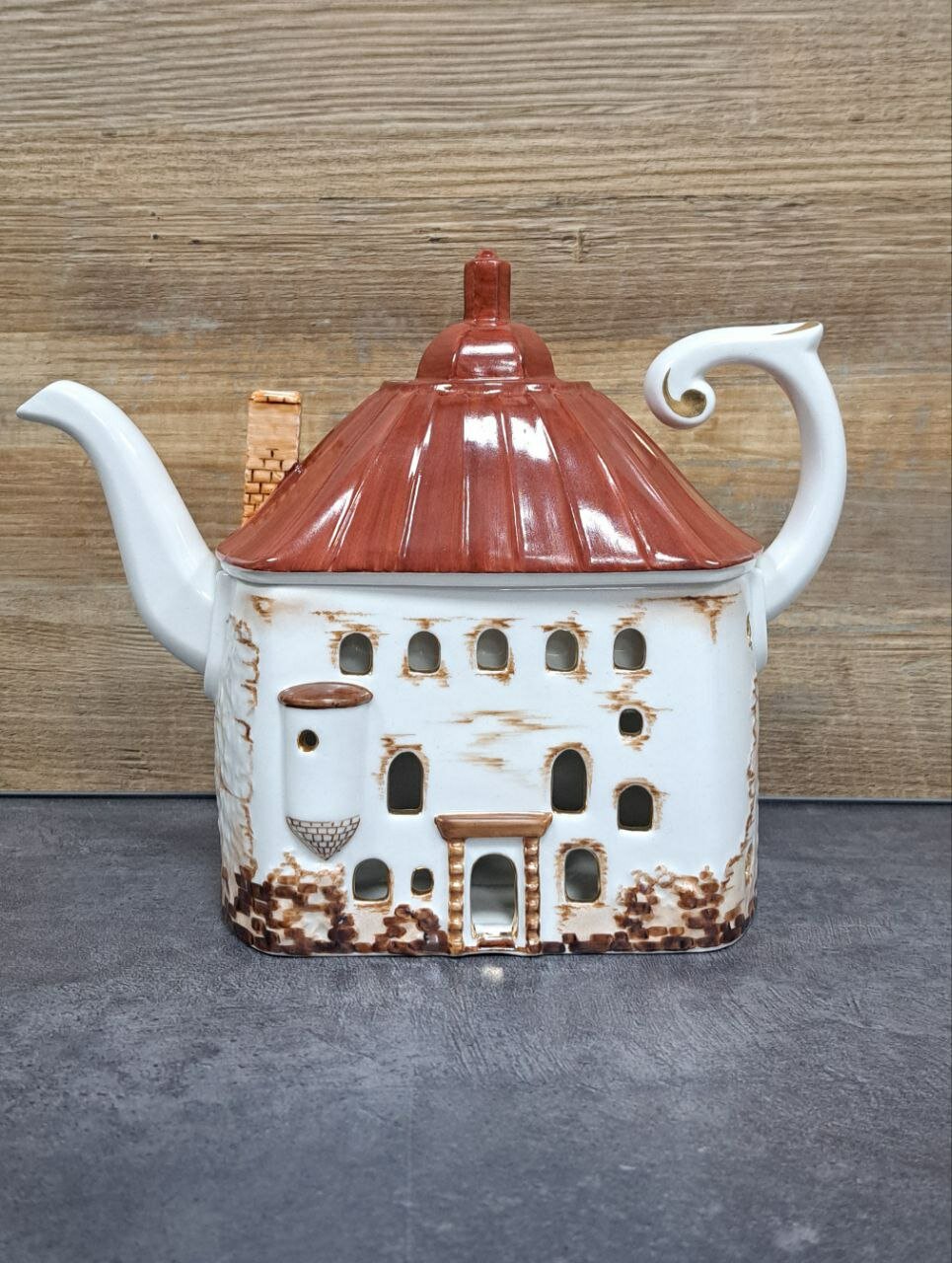 Чайник заварочный, фарфоровый, ручная роспись, объем заварника 350-370 мл, установка чайной свечи.