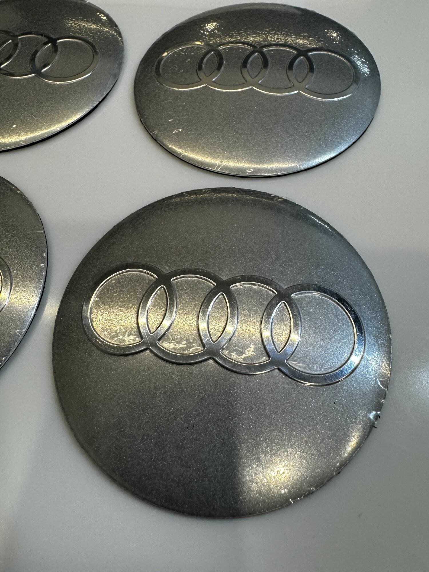 Наклейки Bf Audi, для дисков и колпаков, диаметр 60mm, комплект 4 шт