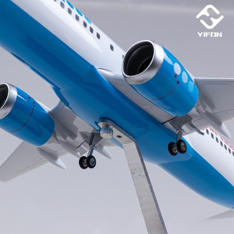 Модель самолета 1/144, 47 сантиметров, с шасси , Boeing 737-800, авиакомпания "Победа"; Совместим с Boeing 737-800