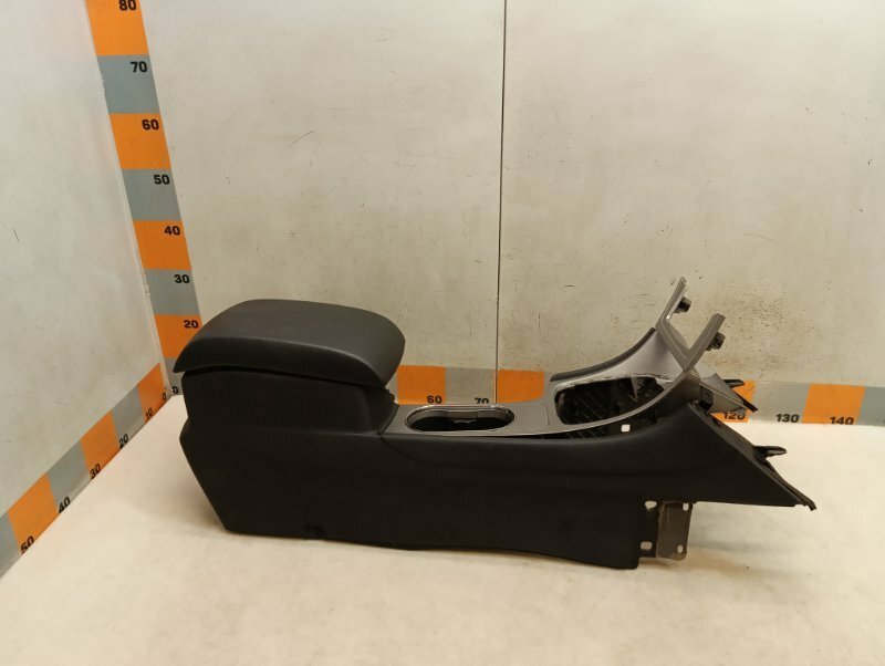 Б/У Подлокотник Ford Mondeo 2010 4 408908 FORD арт. 1686366, 1551671