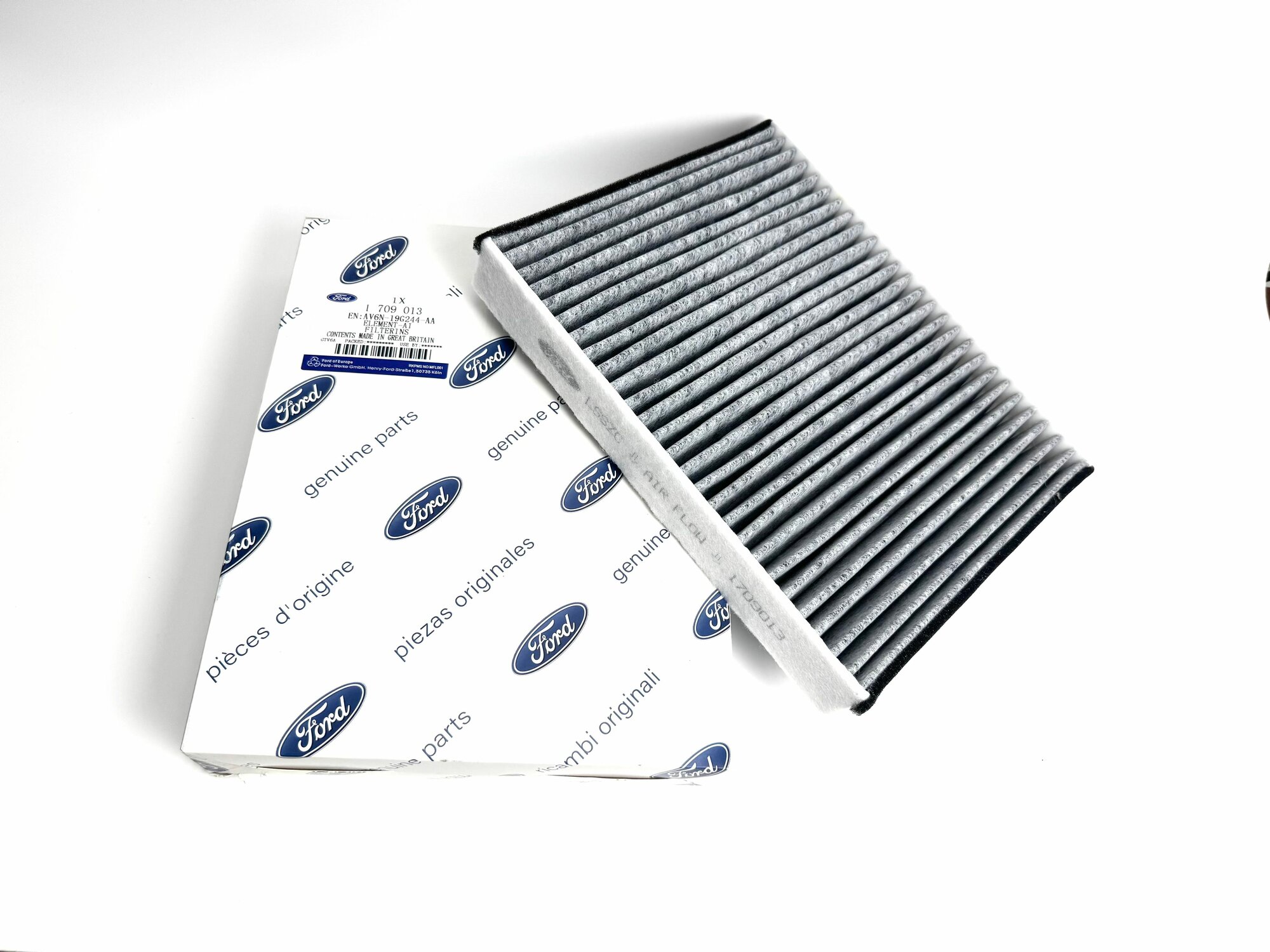 Фильтр салонный Ford, Volvo 30630752 / 1709013 угольный, для Ford Focus/C-Max, черный