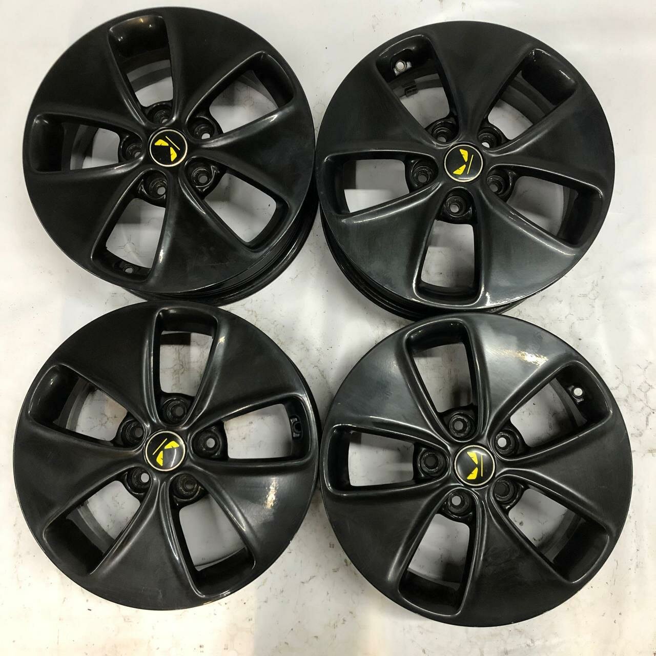 Колесные диски Kia 16x6.5 PCD 5x114.3 D67.1 ET47 (оригинал)