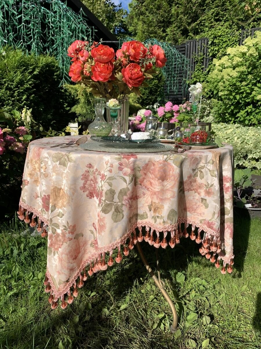 Скатерть Ajourele B-1093, жаккард, бежево-персиковая, 120x120 см