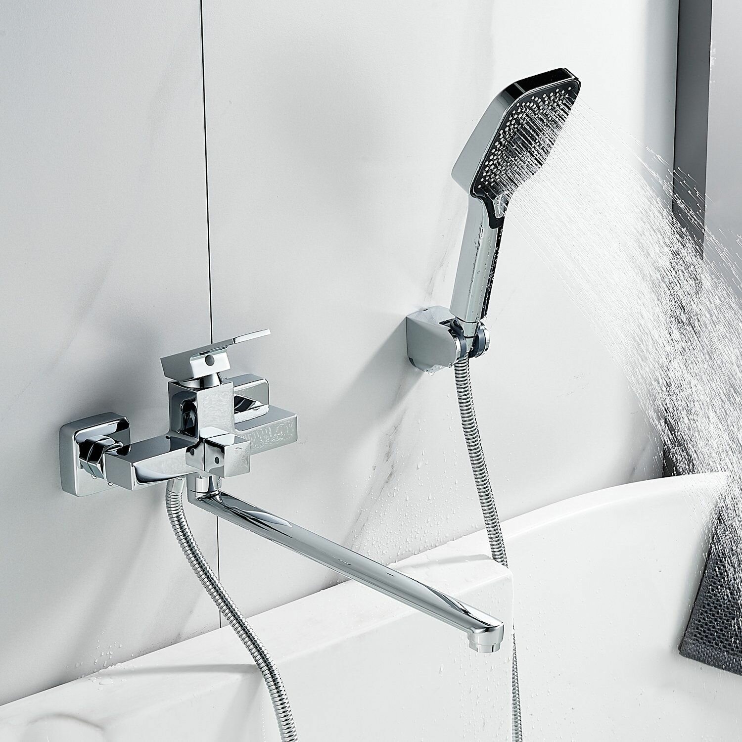 Смеситель для ванны с длинным изливом RAFFINE F2296 хром