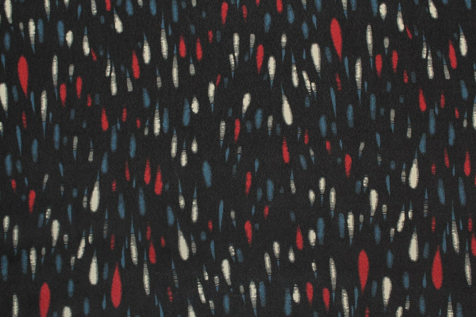 Ткань Креп-шёлковый Marini кремовые, синие и красные капли на чёрном фоне, ш130см, 0,5 м