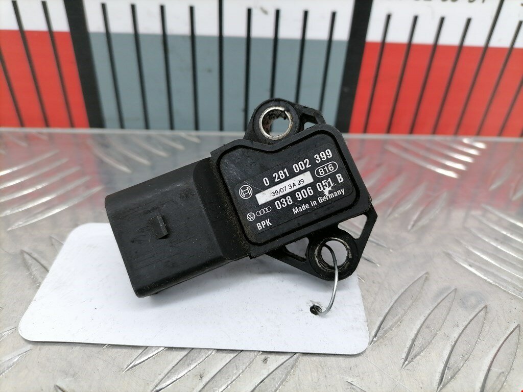Датчик давления воздуха (наддува) Skoda Superb 03G906051D арт. 1975816