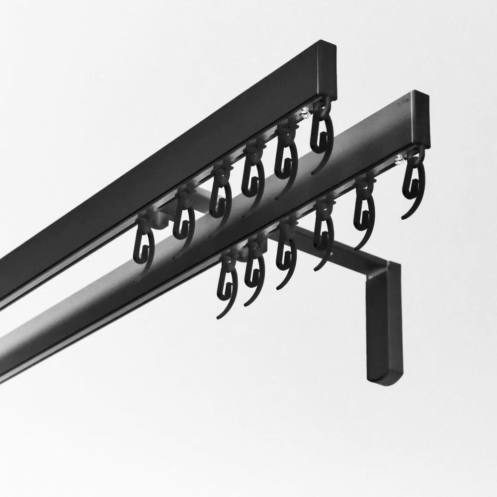 Профильный карниз для штор Симпл двухрядный черный.