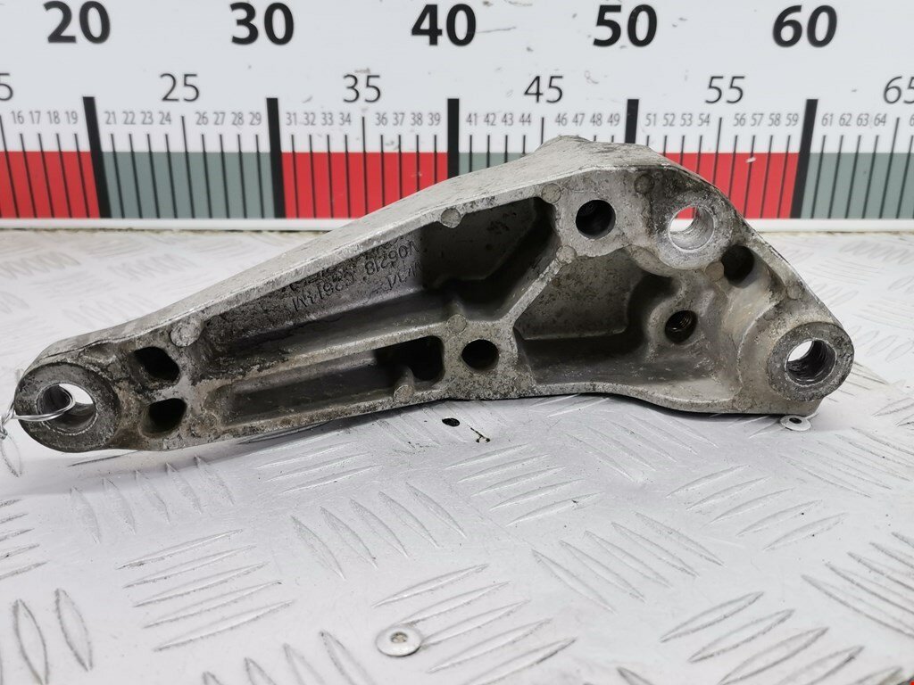 Кронштейн (крепление лапа траверса) кпп Opel Astra J 13248569 арт. 2071549