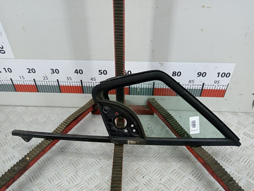 Стекло форточки двери передней левой Citroen Berlingo 2 (B9) 9201N0 арт. 2079642