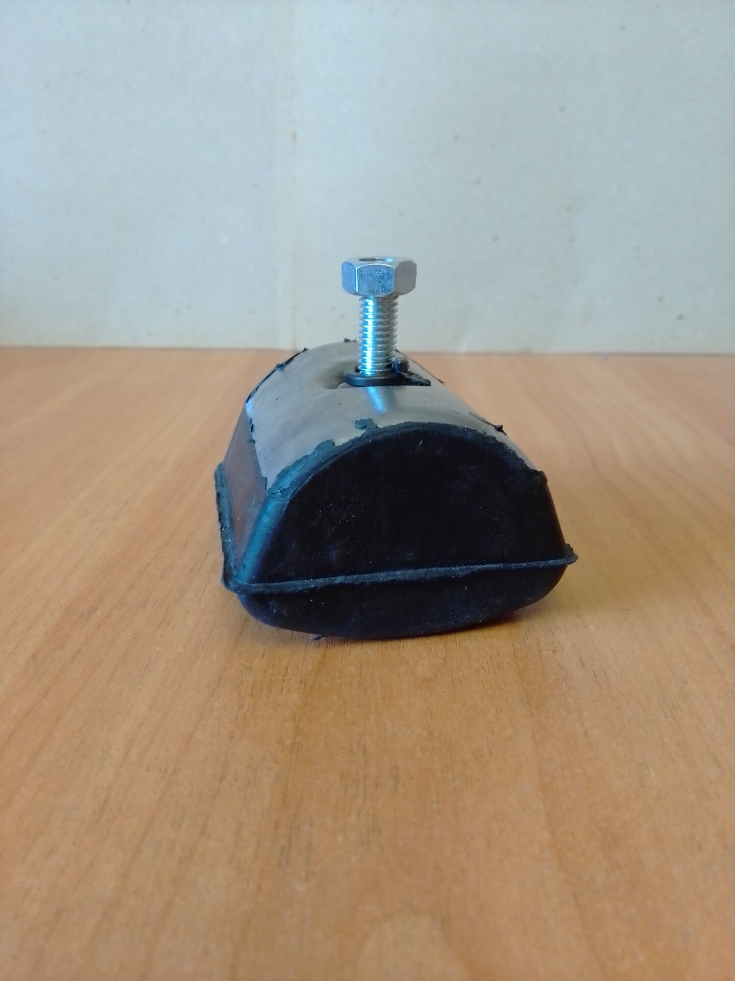 Буфер (отбойник) рессоры дополнительной задней в сборе для ГАЗ-53,-3307,-3309, ГАЗель ГАЗ-3302, ГАЗель Next, Газель Бизнес, ГАЗон Next.52-2913428. Riginal, Россия.