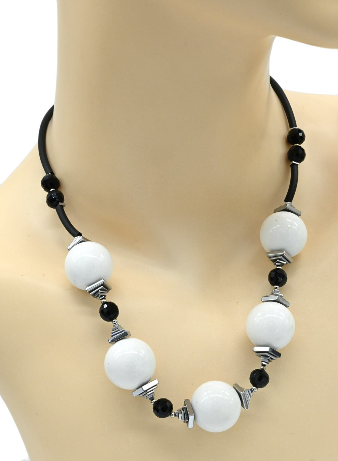 Колье, агат