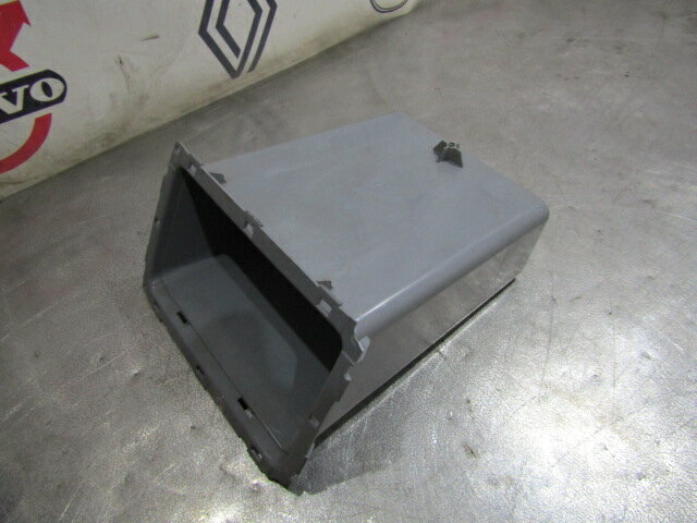 Полка вещевая панели приборов для а/м KAMAZ 5490, Mercedes Axor