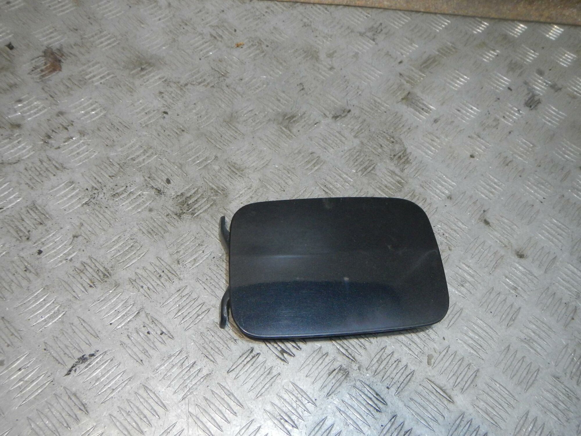 Б/У Лючок бензобака, Mazda (Мазда)-MPV II (LW) (99-06) MAZDA MPV II (LW) (99-06) Царапины. 467438 MAZDA арт. LC6242410F