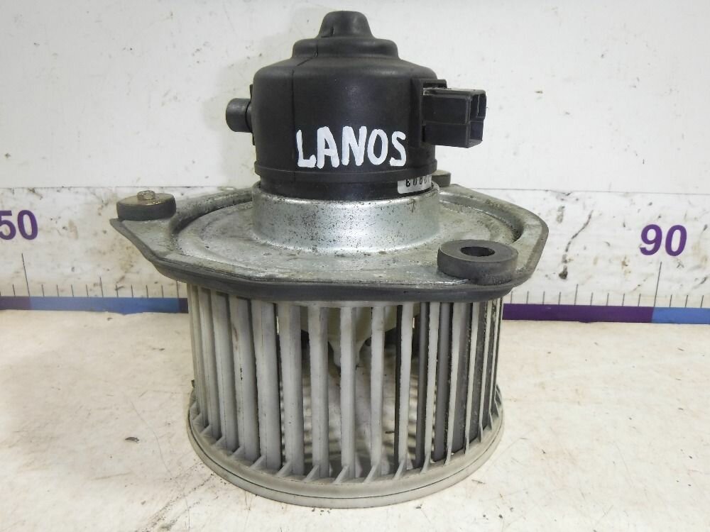 Моторчик отопителя Chevrolet Lanos 96271363
