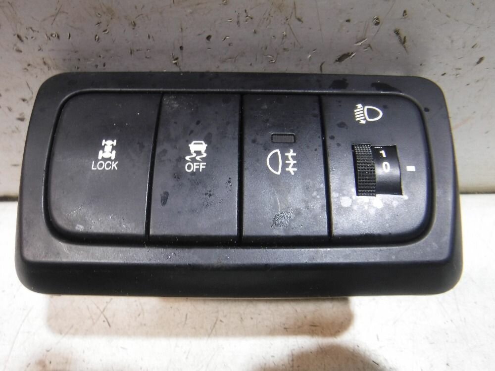 Блок кнопок SsangYong Actyon II 8520034030LBA