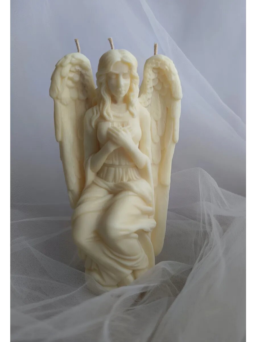 Декоративная свеча "Ангел Равена"