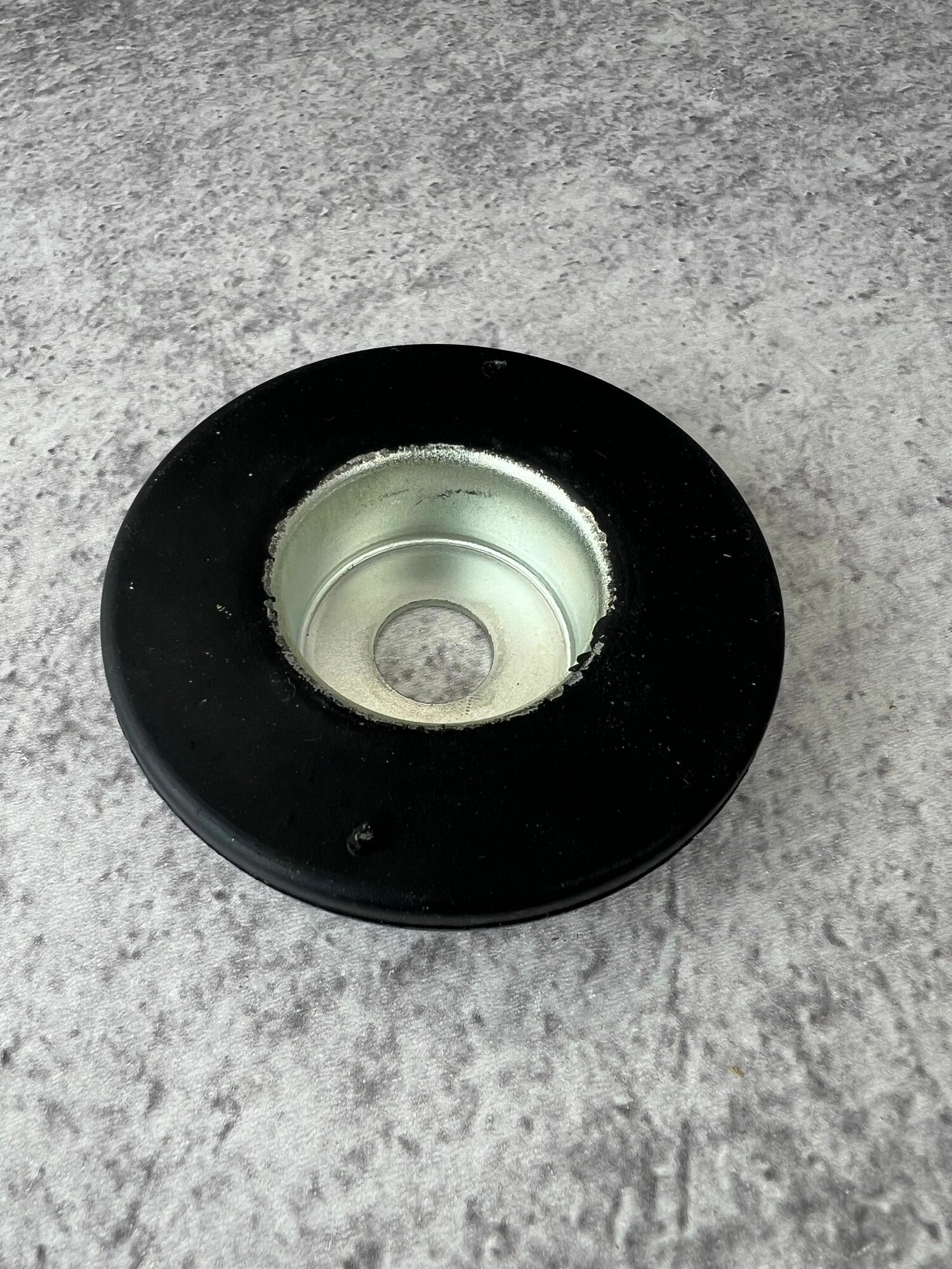 1 штука. Опора амортизатора 8200876298 (чашка). Для Renault Logan Duster Largus Sandero.