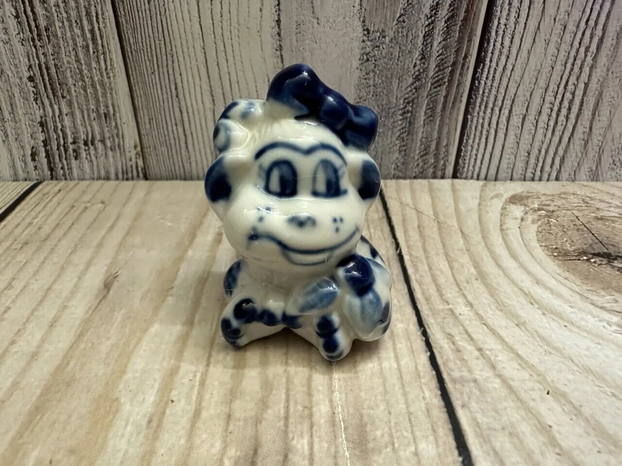 Статуэтка Обезьянка Гжель Фарфор винтаж