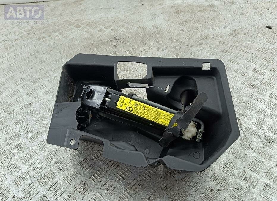 Домкрат Volkswagen Touran