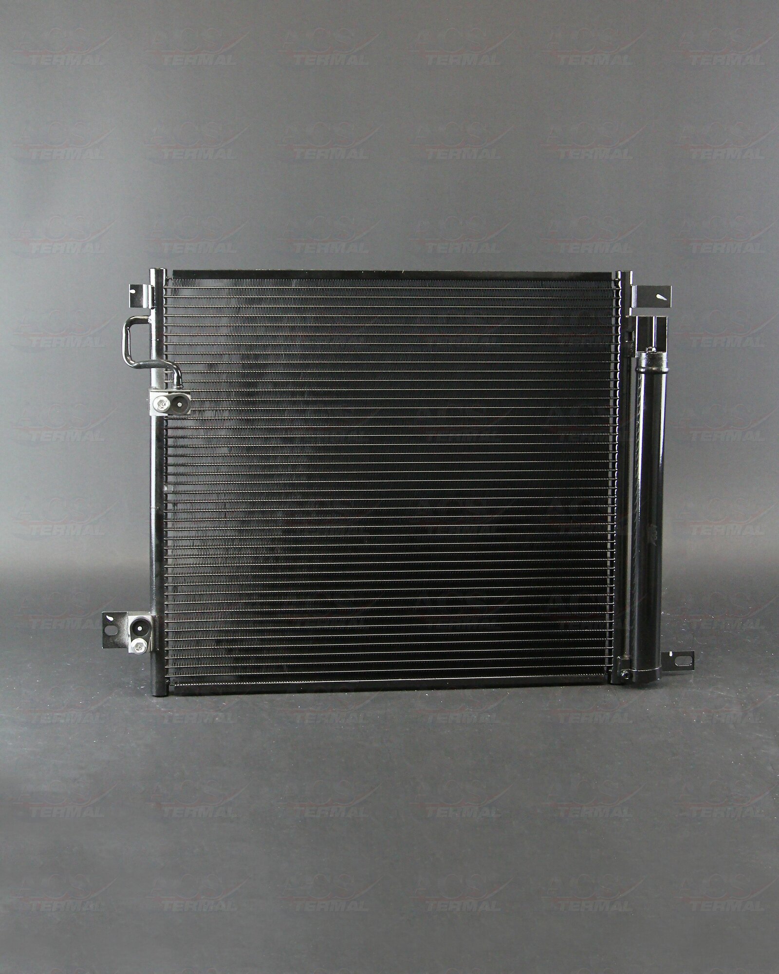 104093 Радиатор кондиционера Hummer H3 (05-10)