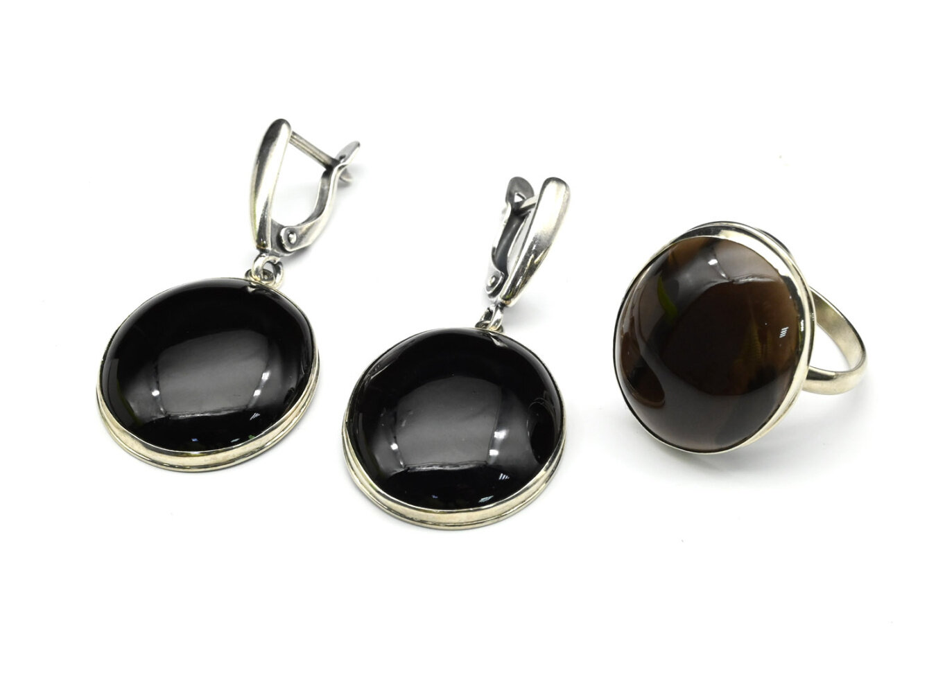 Комплект бижутерии: кольцо, серьги, морион