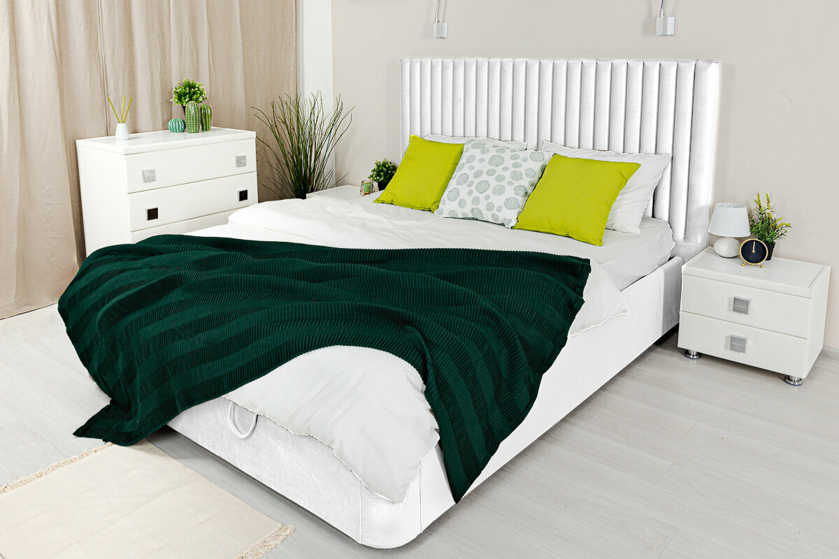 Двуспальная кровать 120х200 с подъемным механизмом, "Betta mini" с мягким изголовьем для дома, для спальни, ортопедическое основание, с ящиком для белья. Велюр белый Teddy 001