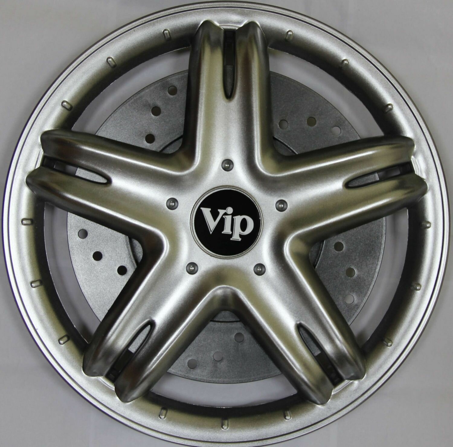Vip с диском серебристый 13" (колпаки декоративные)