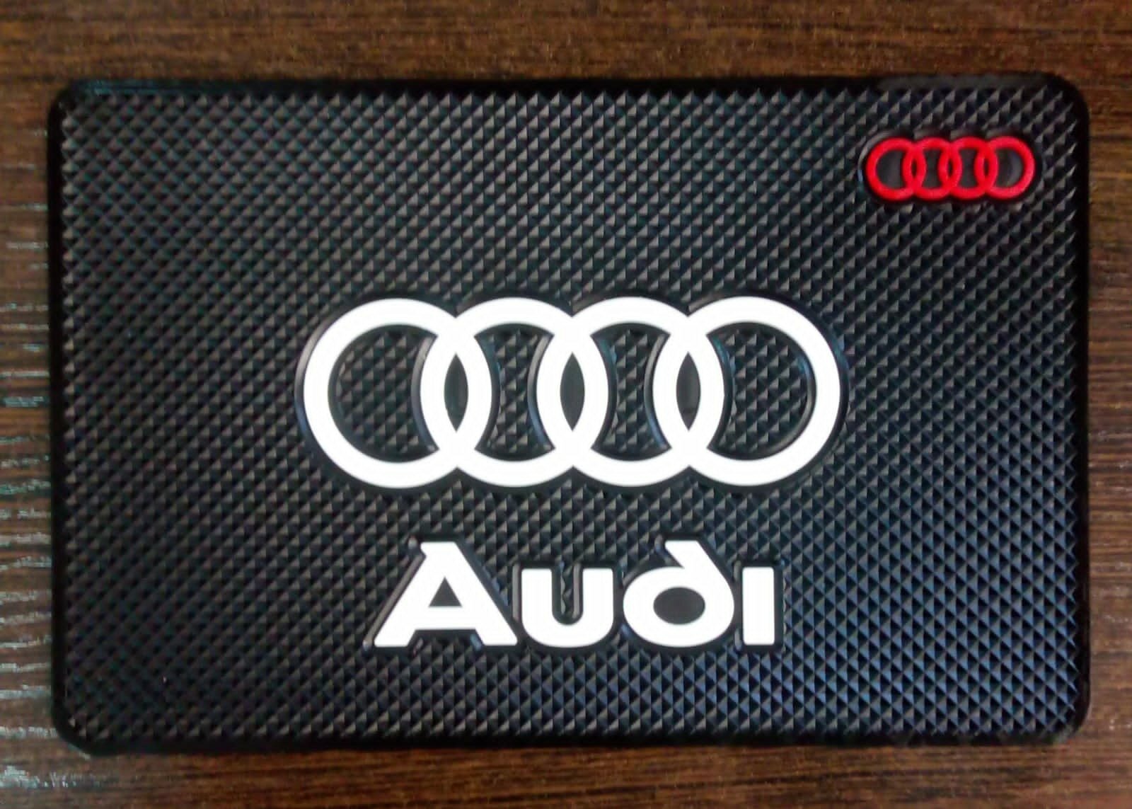 AUDI коврик для телефона в машину ауди силиконовый