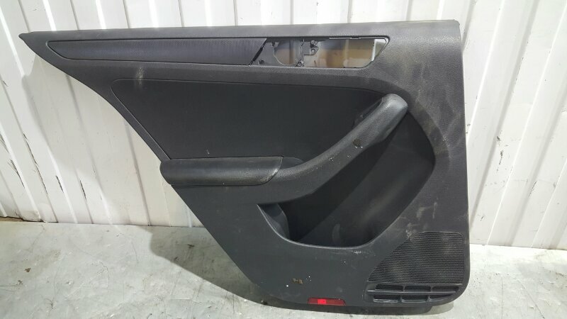 Обшивка двери Volkswagen Jetta 162 CFNA 2010 задн. лев. (б/у) 5C6867211A