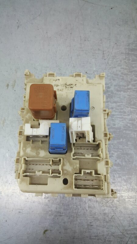 Блок предохранителей салонный Nissan Almera N16 243505M310