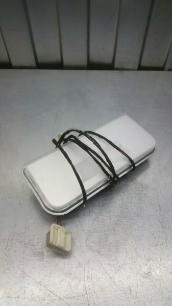 Плафон задний BMW X1 E84 N46B20BD 2009-2015 9 210 047 01