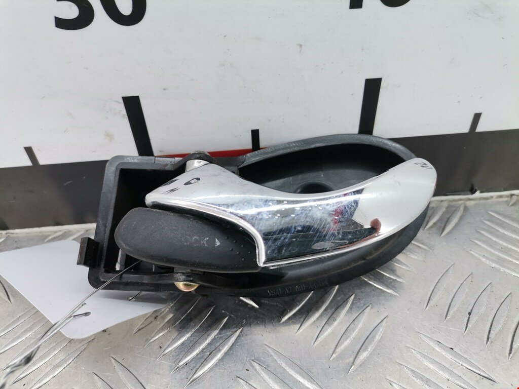 Ручка двери внутренняя передняя левая Ford Focus 1 XS41A22601AK арт. 1641490
