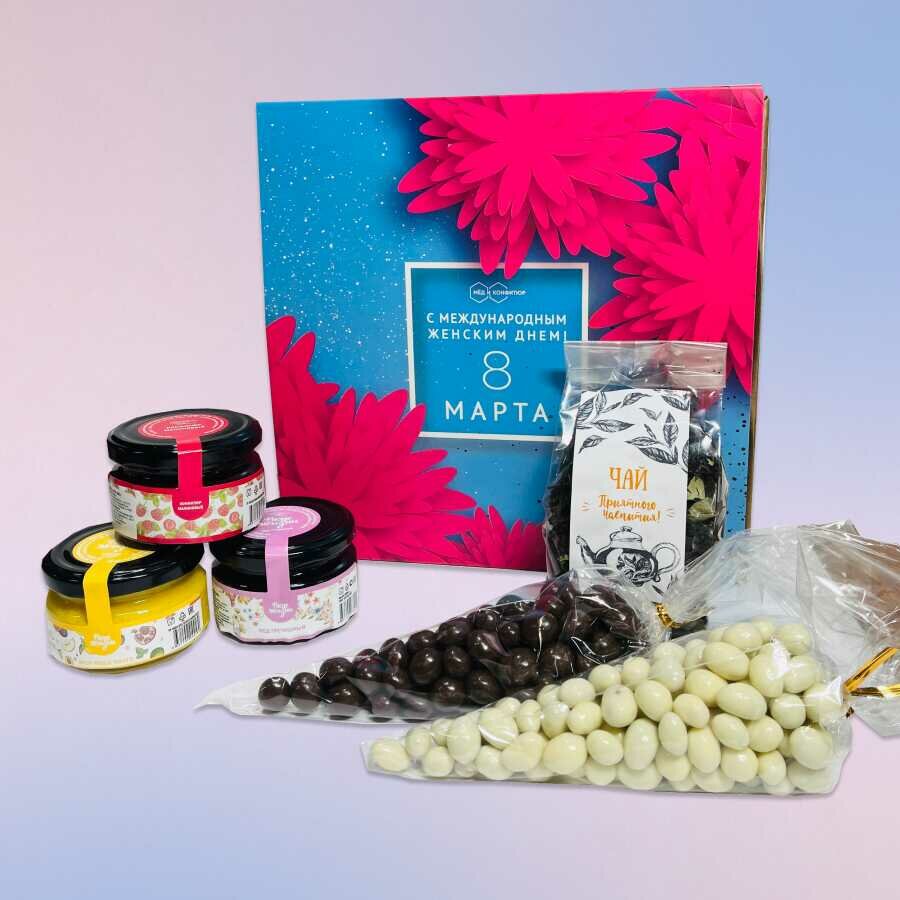 Подарочный набор "С 8 марта Астры" конф малиновый, мёд гречиш, крем-мёд с манго, чай, драже