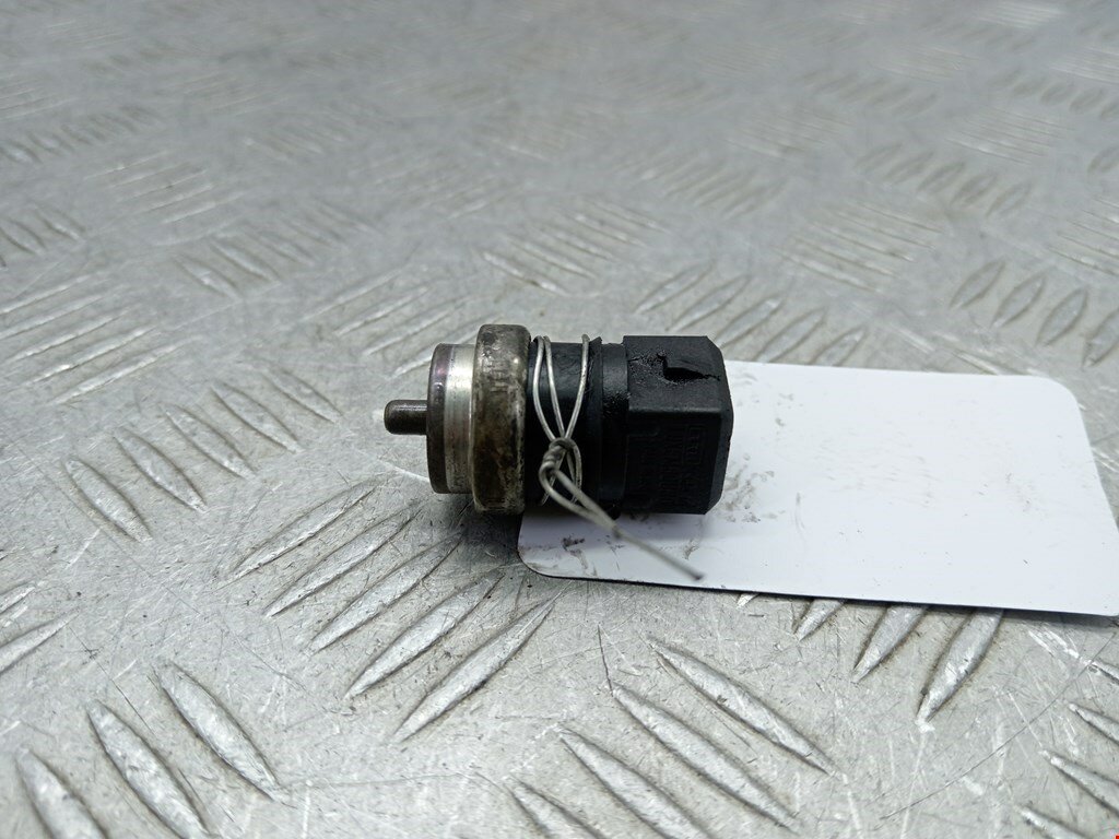 Датчик температуры охлаждающей жидкости Renault Logan 1 7700105087 арт. 2113039